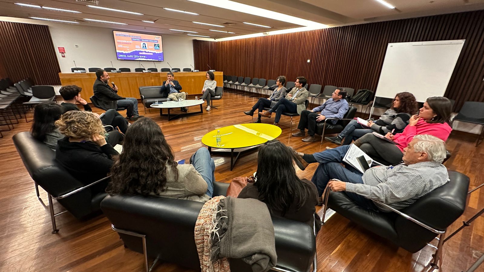 PANEL-PROGRAMA-1-PUBLICO - Revista Sur